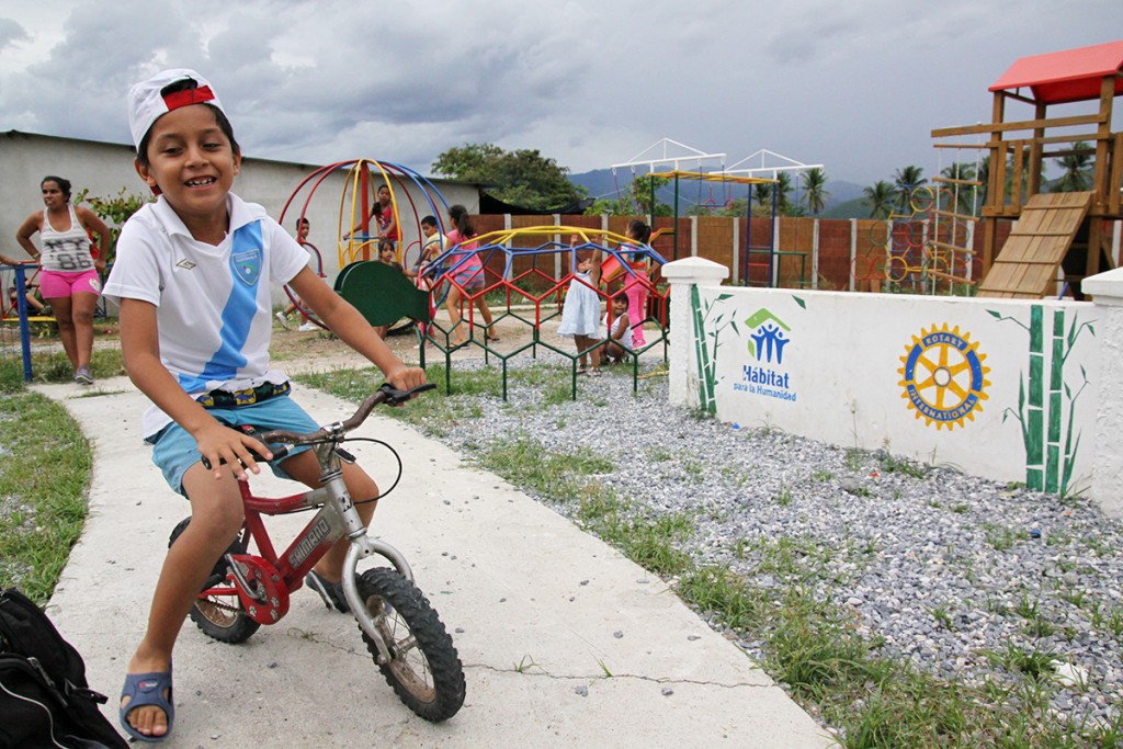 Parque infantil Usumatlán – Hábitat para la Humanidad Guatemala